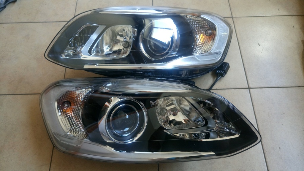 VOLVO XC60 LIFT XENON LEWY DBL RHT - 31420249 - 7408294133 - oficjalne ...