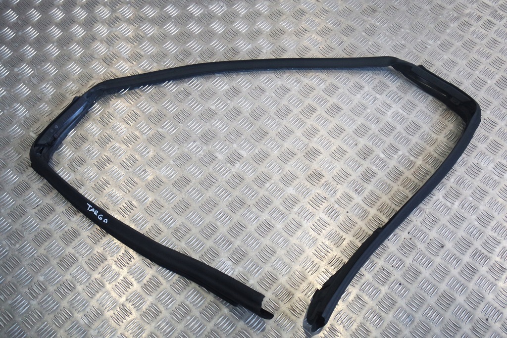 USZCZELKA L PORSCHE 991 TARGA LCI 99153707512 - 8581947000 - oficjalne ...