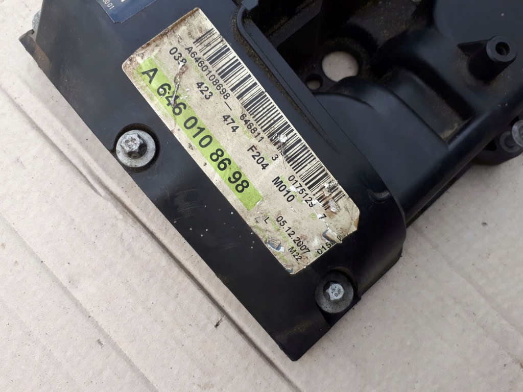 Pokrywa zaworów Mercedes W204 2.2 CDI A6460101130 - 12014185553 ...