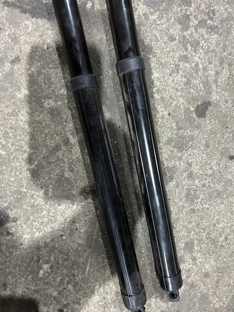 NISSAN X-TRAIL T32 LIFT SIŁOWNIK KLAPY 905614CL3A 90561-4CL3A L/P ...