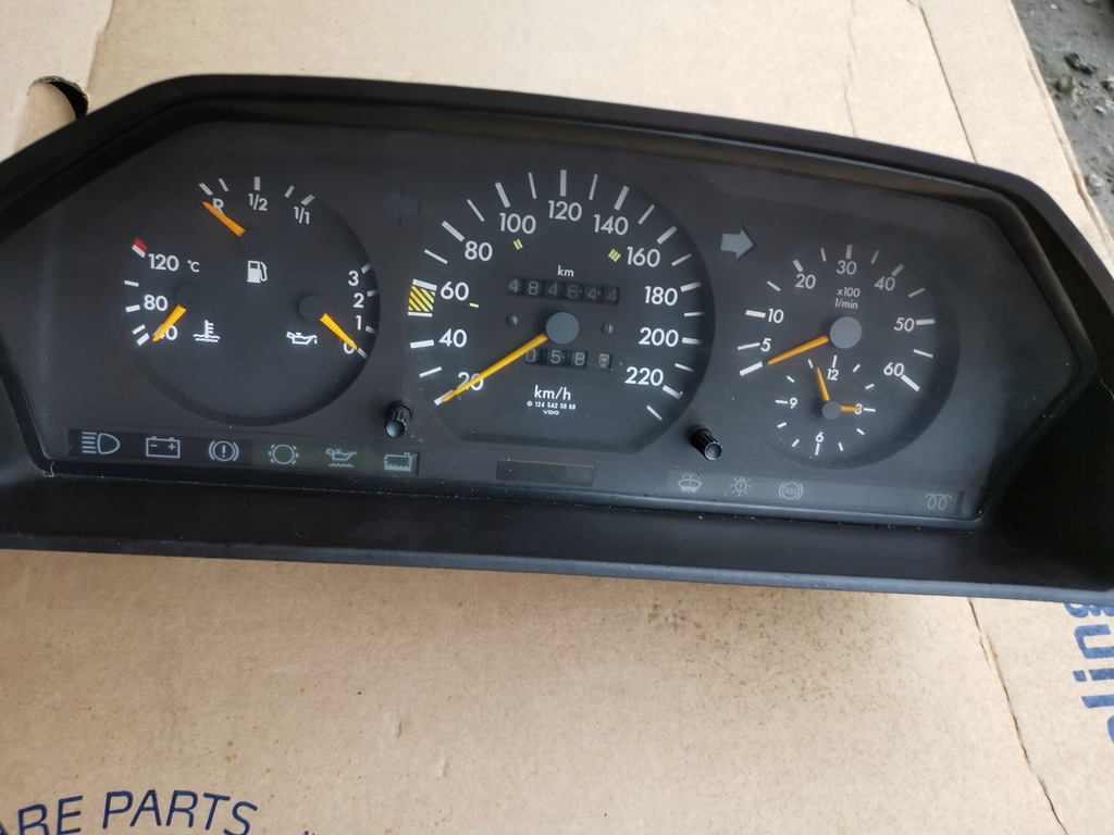 LICZNIK ZEGARY MERCEDES W124 3.0TD 1245425668 - 13146864504 - oficjalne ...