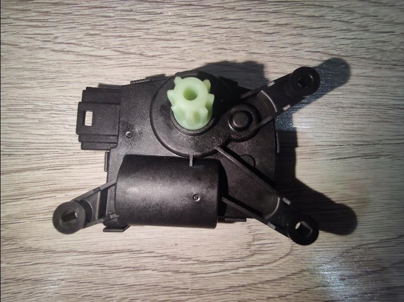 SILNIK ZAWORU NAGRZEWNICY VOLVO XC40 C40 32226714 - 12819526027 ...