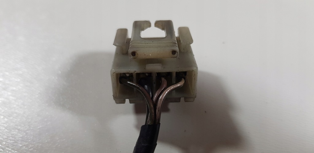 KOSTKA WTYCZKA WTYK LAMPY TYLNEJ Fiat Grande Punto - 11821353165 - oficjalne archiwum Allegro