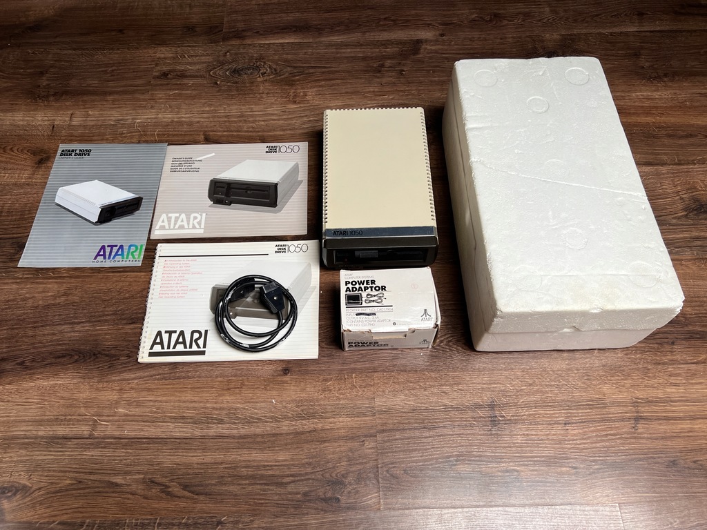 Stacja dysków Atari 1050 komplet - 12571519727 - oficjalne archiwum Allegro