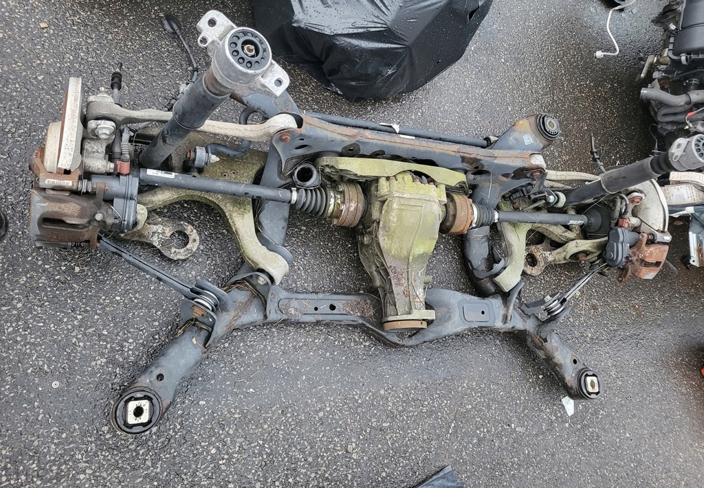 ZAWIESZENIE TYLNE KOMPLET ZWROTNICA PIASTA SANKI AUDI A4 B8 A5 8T QUATTRO - 14770383095 ...