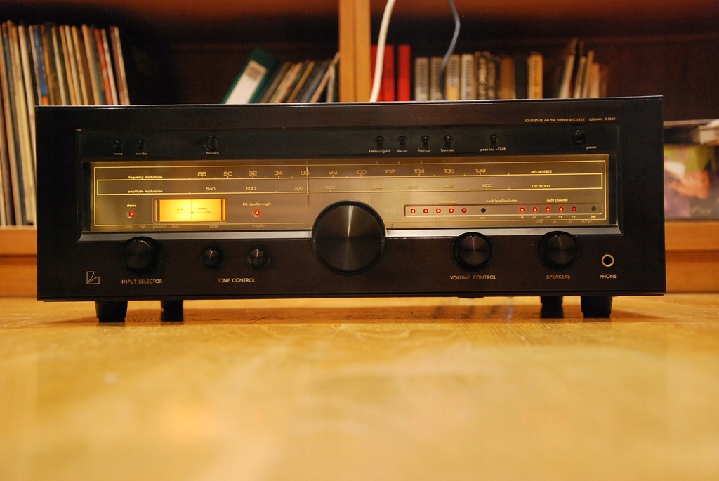 AMPLITUNER STEREO LUXMAN R-1040 - 11666914669 - oficjalne archiwum Allegro