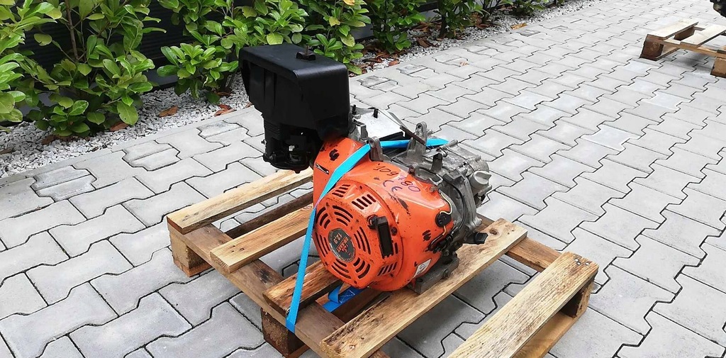 Silnik spalinowy gokard zagęszczarka 12,9 kW - 14093207218 - oficjalne archiwum Allegro