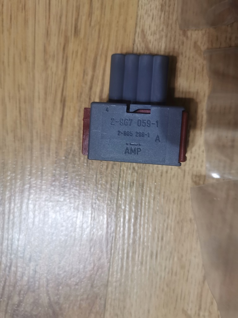 Wtyczka elektrozaworu Danfoss AMP 157b4992 - 12875521500 - oficjalne ...