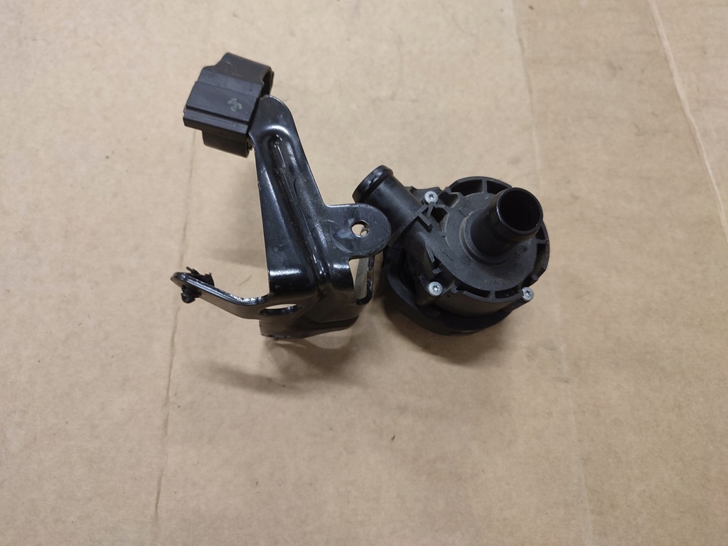 DODATKOWA POMPKA WODY VW AUDI SKODA 5G0965567 - 12961784320 - oficjalne ...