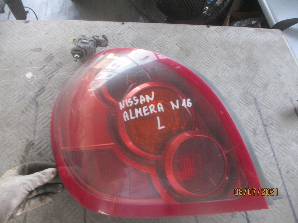 NISSAN ALMERA N16 LIFT LAMPA LEWY TYŁ - 10910895828 - oficjalne ...