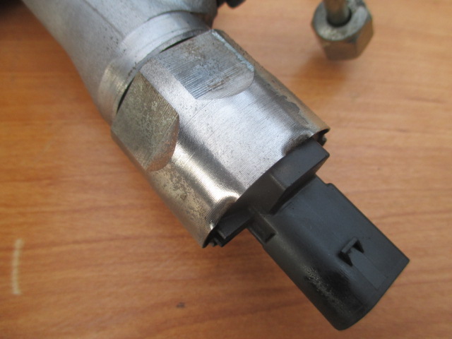 VW 1.6 TDI ZAWÓR PALIWA 48B13640A02 03L130764A - 8298197832 - oficjalne ...