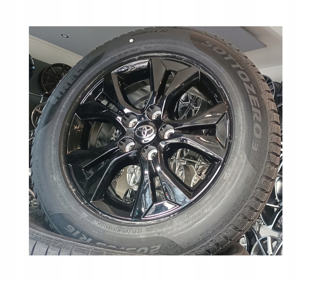 Oryginalne koła zimowe 16 Toyota Yaris Cross z czujnikami - 14604618388 ...