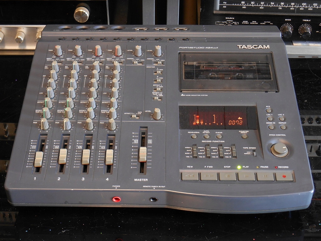 Tascam 424 MKII Portastudio . 0220 - 8988081208 - oficjalne archiwum ...