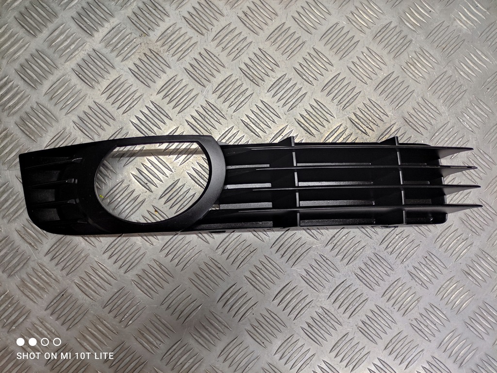 Audi A8 D3 Kratka Atrapa zderzaka Prawa 4e0807682a - 10899386010 ...