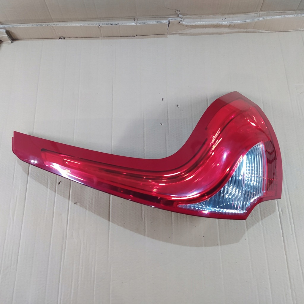 VOLVO XC60 I LAMPA PRAWA TYLNA PRAWY TYŁ 31323035 - 15410283038 ...