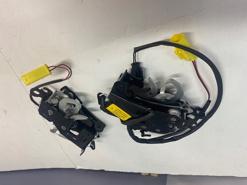 BMW F90 F91 F92 Zamek maski aktywny pirotechniczny - 13170942614 ...