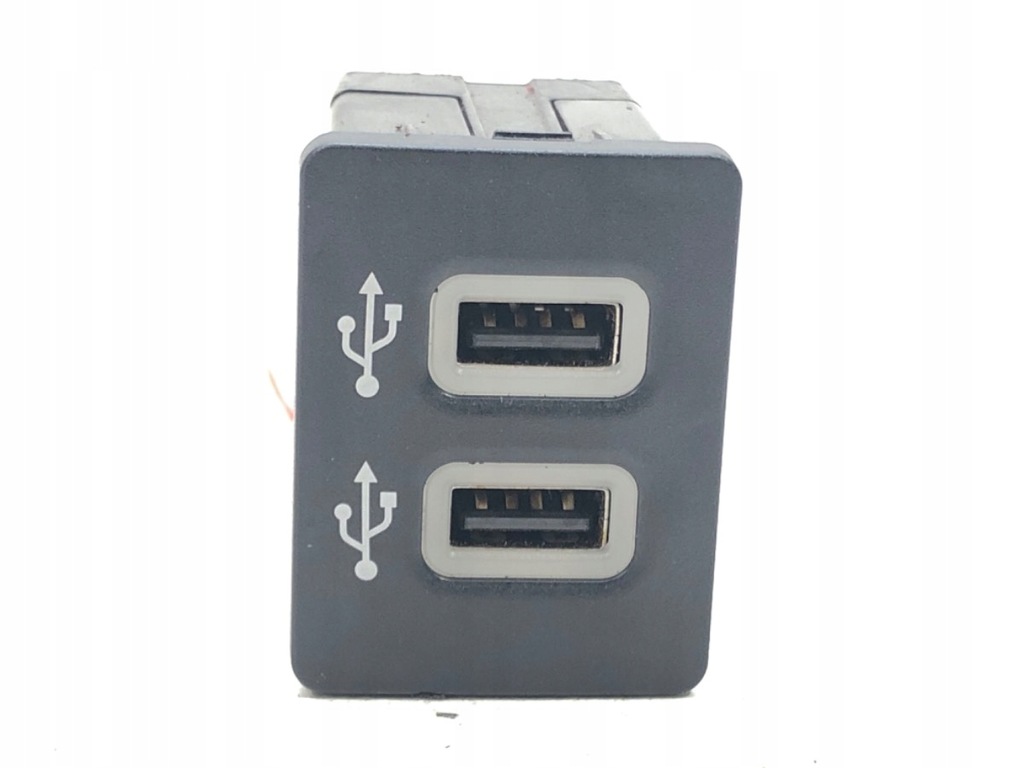 GNIAZDO PORT USB FORD KUGA II HC3T-14F014-AC - 13198491103 - oficjalne ...