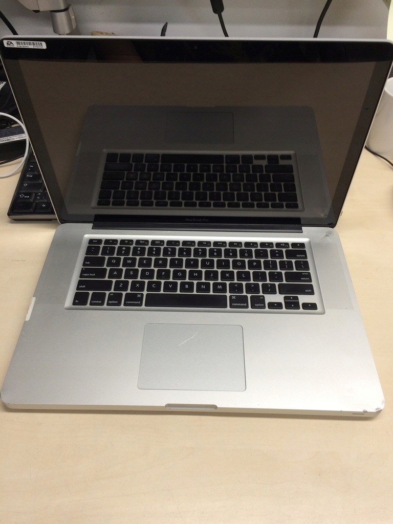 MACBOOK PRO A1286 CORE i7-QM uszkodzony/na części - 12589458718 ...