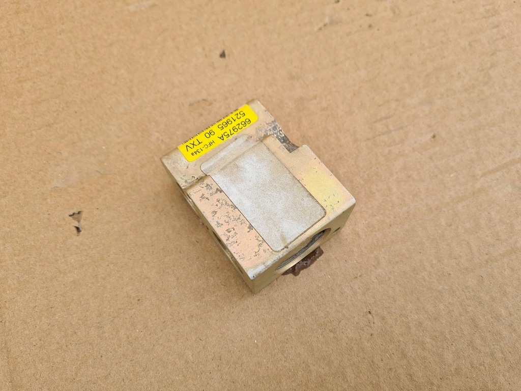 ZAWÓR ROZPRĘŻNY KLIMATYZACJI VW GOLF IV 662975A - 12425225612 ...