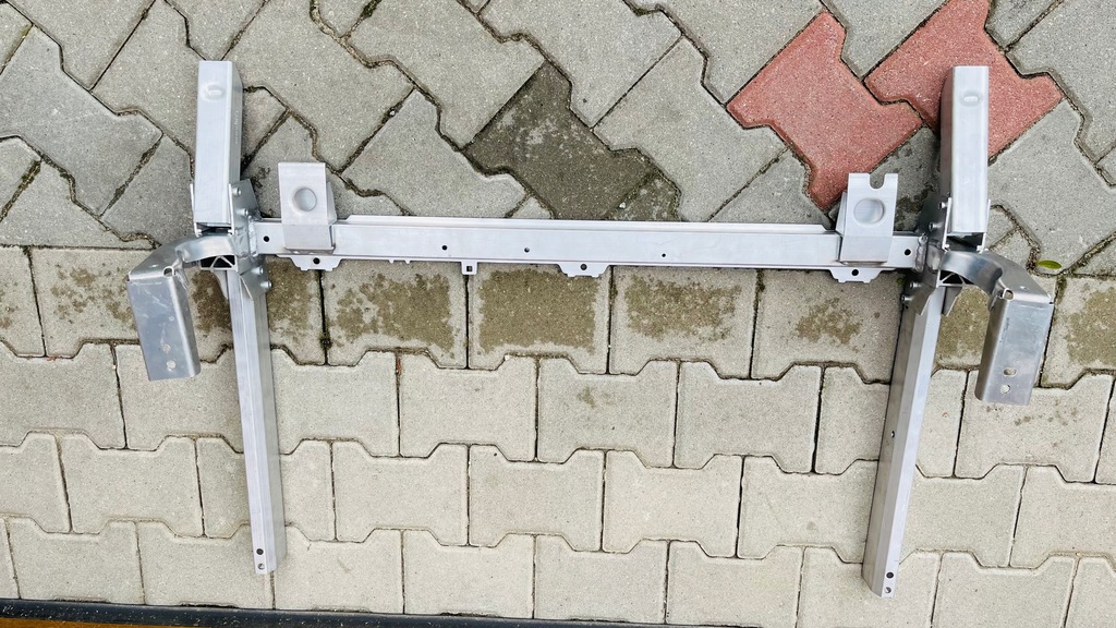 wspornik sanki mocowanie chłodnic W176 W246 - 12209141923 - oficjalne ...