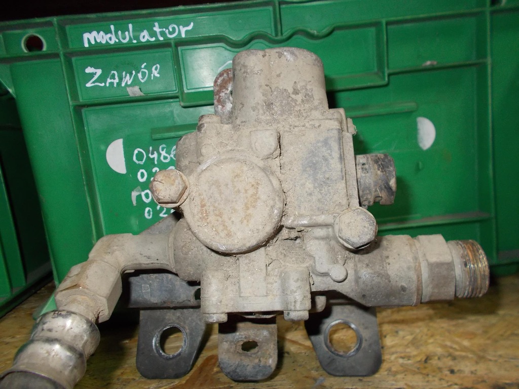 Zawór modulator ABS Scania 4721950970 - 7146826527 - oficjalne archiwum ...