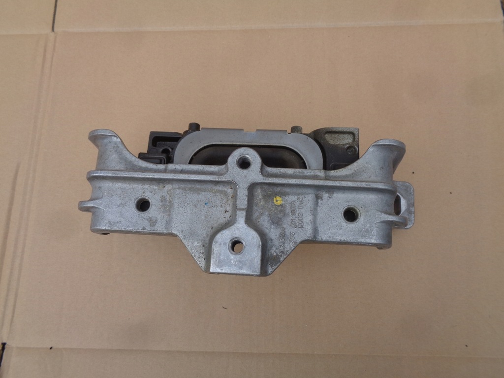 ŁAPA PODUSZKA SILNIKA W176 A45 AMG A2462402417 - 10034073563 ...