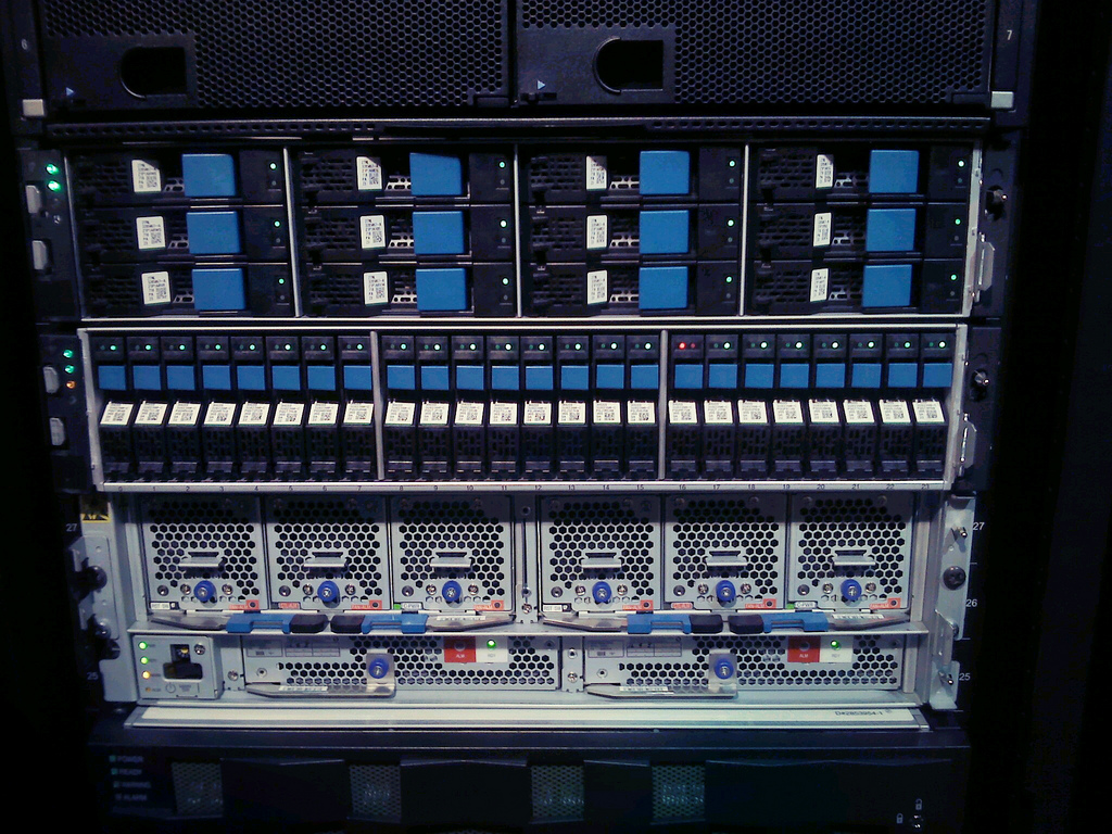 Hitachi Unified Storage System HUS 110 - 6913318652 - oficjalne ...