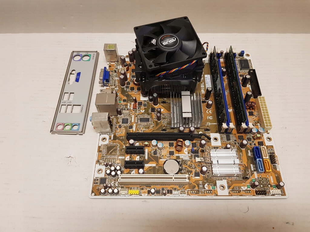 Płyta główna Asus IPIBL-LB lga 775 + CPU + ram OK - 12054909934 ...