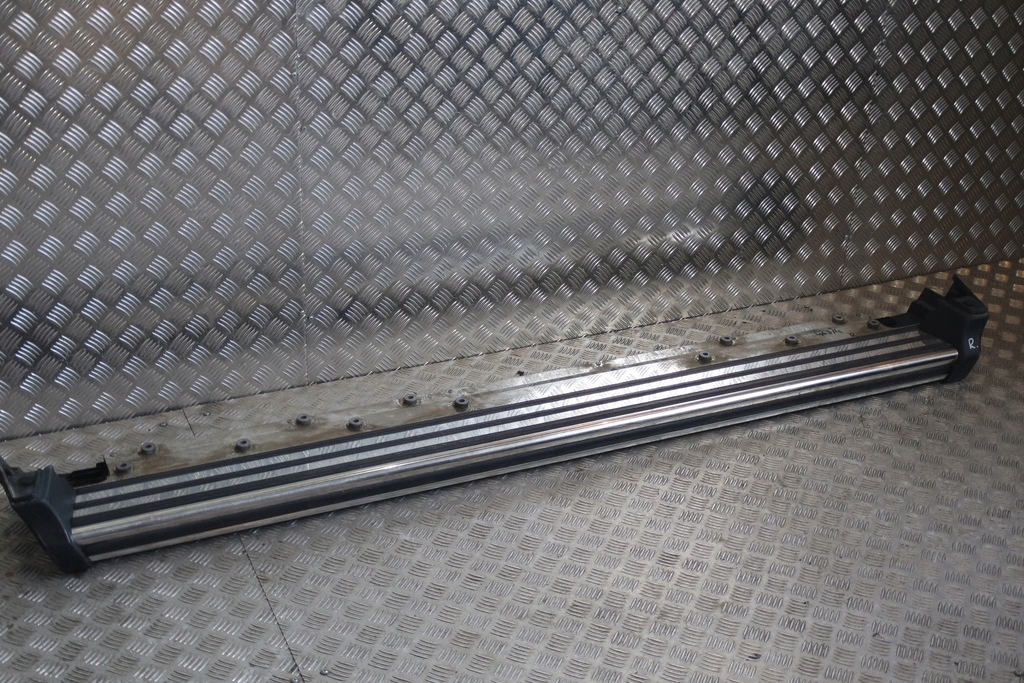 LISTWA STOPIEN PRAWA MERCEDES W463/4 A4635207800 - 11450899693 ...