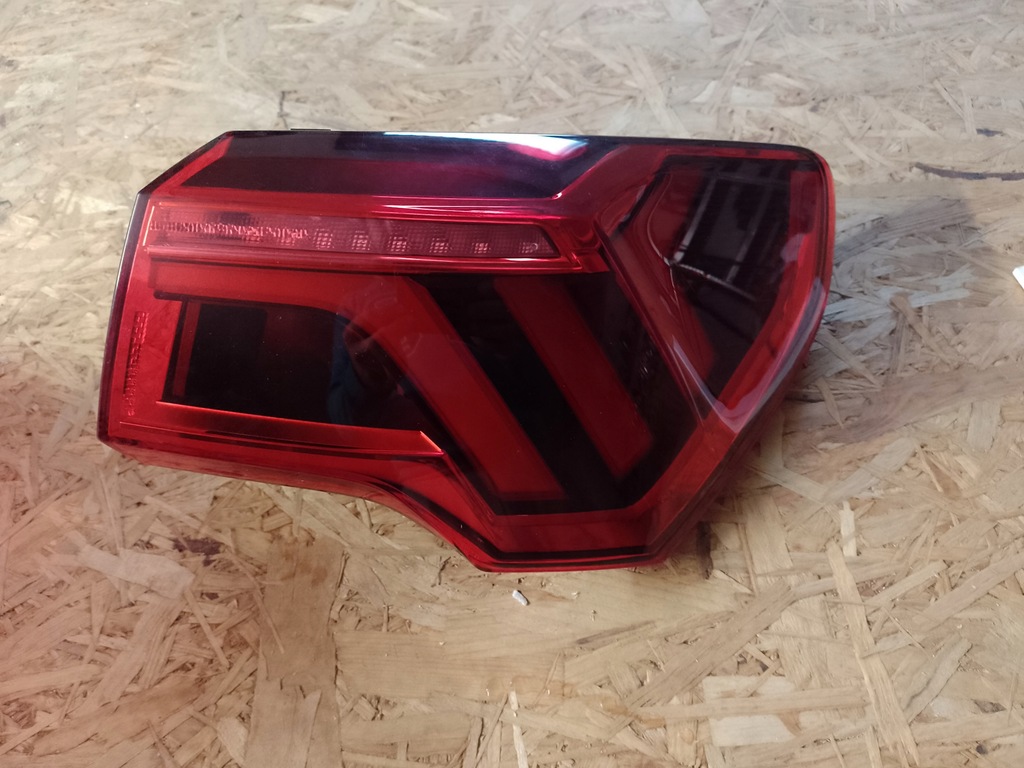 Audi Q3 83A945092 lampa tył prawa - 11498135983 - oficjalne archiwum ...