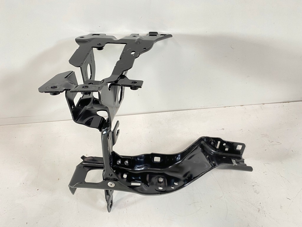 WSPORNIK ŚLIZG OKULAR LAMPY LEWY BMW 5 M5 F90 ASO - 13384839026 ...