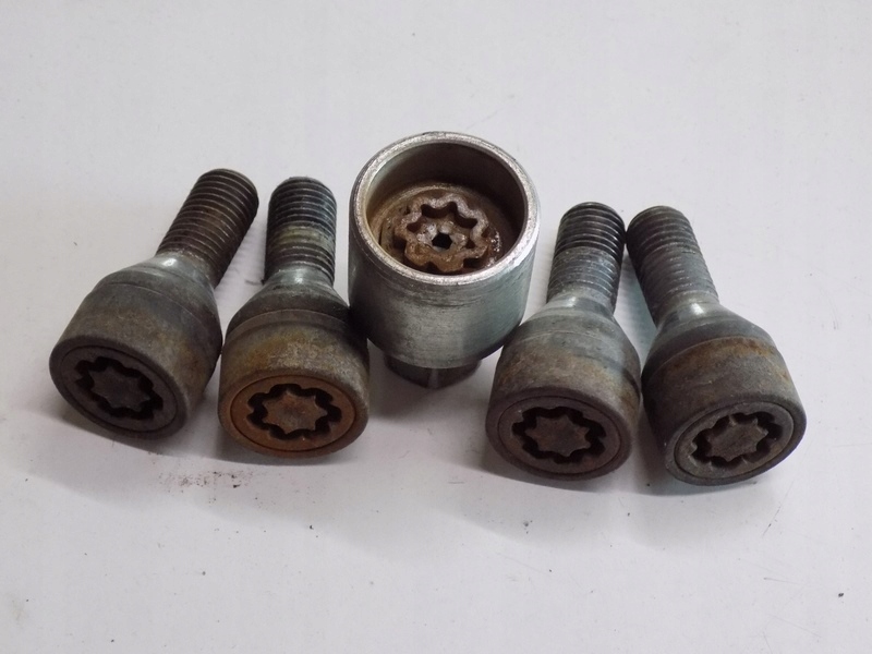 Fiat Sedici Sx4 Sruby do kol zlodziejki - 12747368155 - oficjalne ...