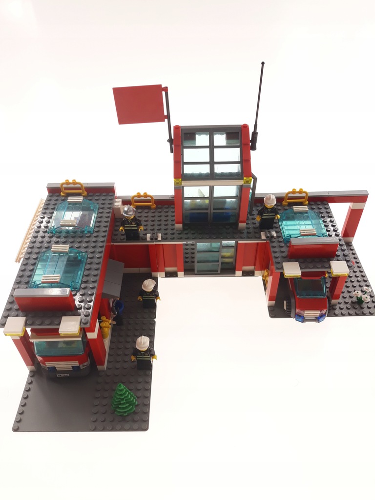 Lego City 7945 Fire Station - 11842391896 - oficjalne archiwum Allegro