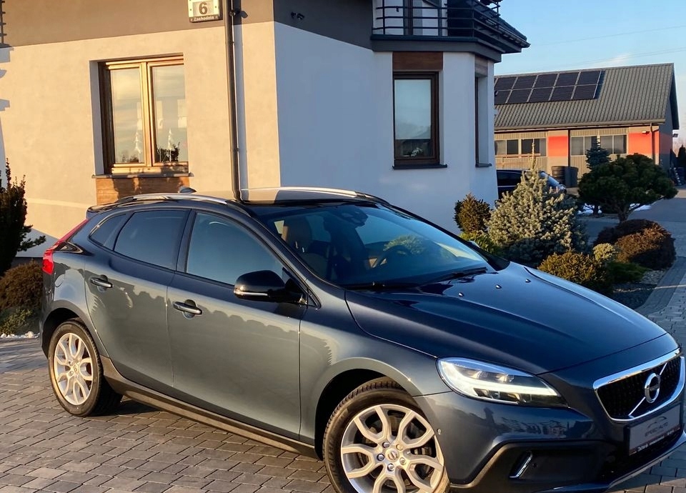 Volvo V40 T3 Geartronic Summum - 13291444964 - oficjalne archiwum Allegro