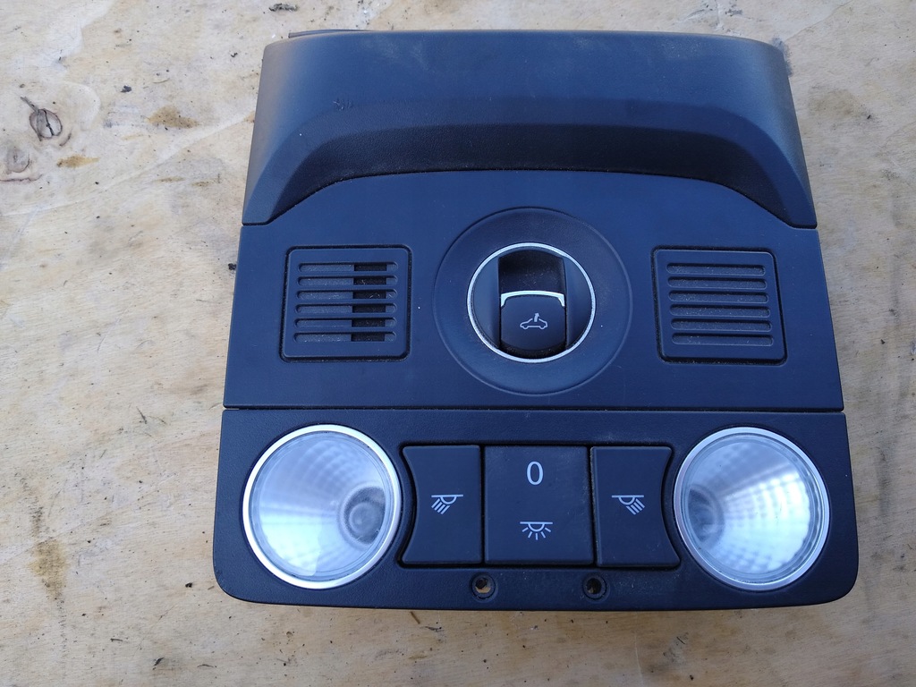 OŚWIETLENIE VW SIROCCO 1K8947105P KABINY - 14371288518 - oficjalne ...