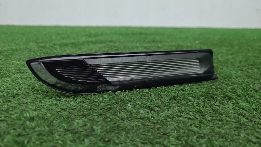 Kierunkowskaz Migacz Błotnika Prawy Panamera 970 - 12696613585 ...