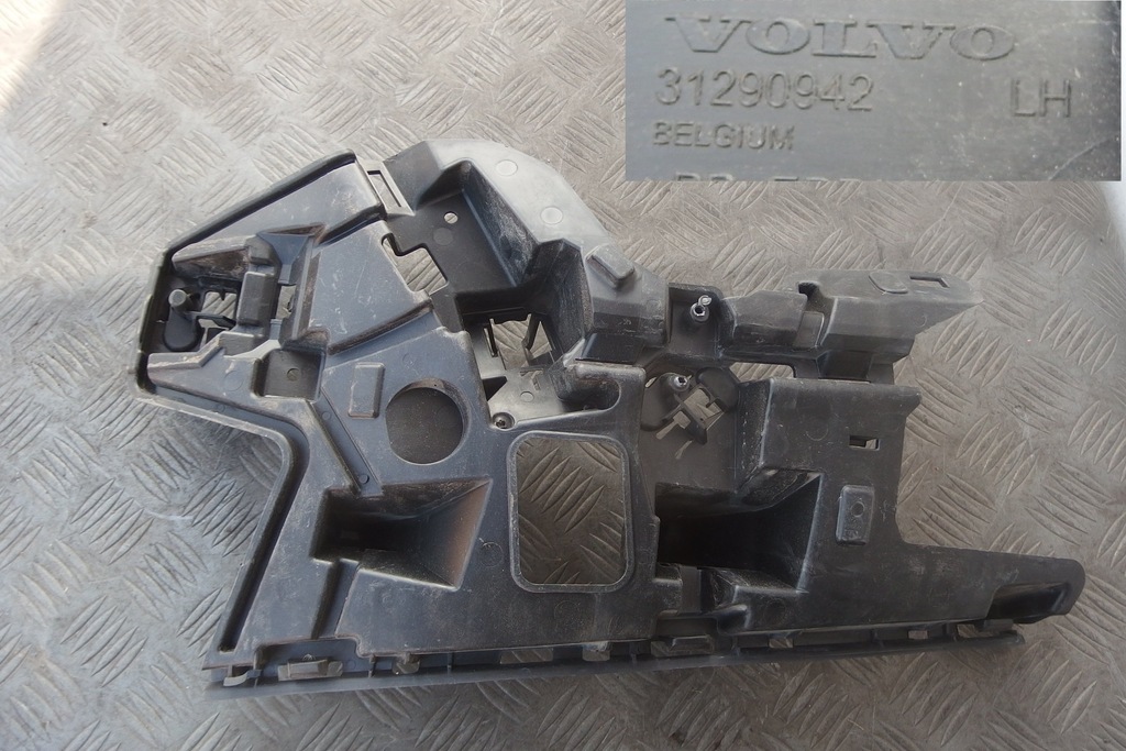 VOLVO XC40 ZACZEP MOCOWANIE SPRYSKIWACZA 31290942 - 6759104818 ...