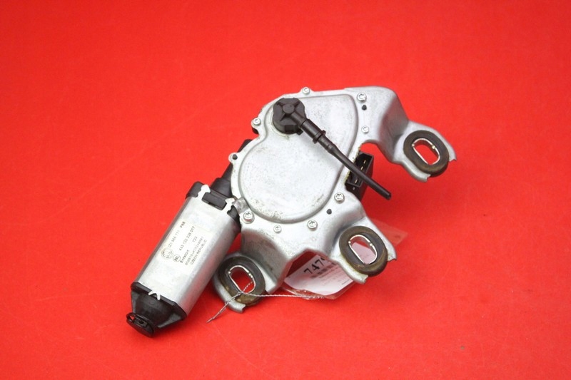 SILNICZEK WYCIERACZKI TYŁ SKODA OCTAVIA 2 II 5D HB - 13651751867 ...