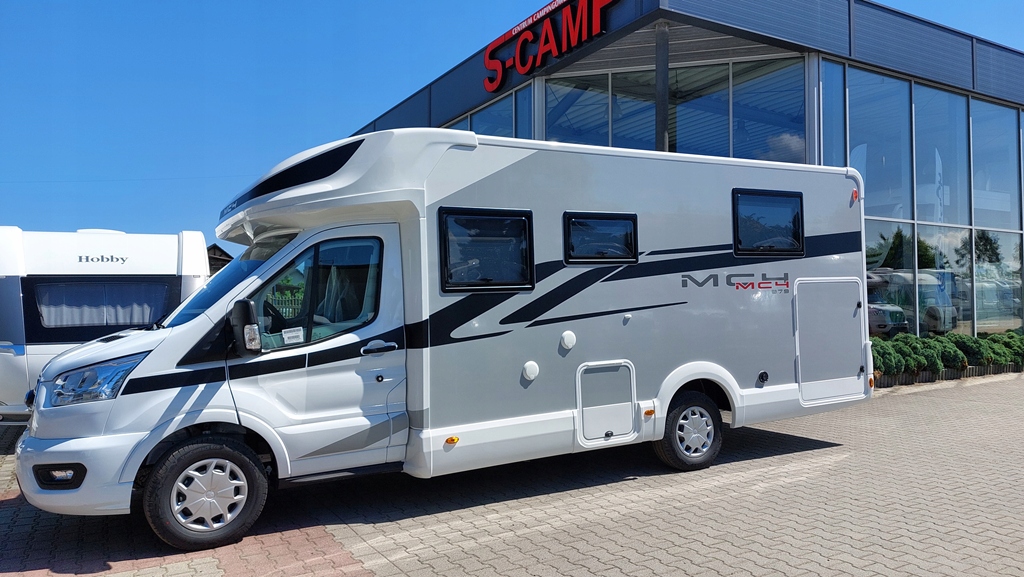 Kamper Mc Louis 379 Całoroczny, Enjoy Outdoor z markizą. 170KM ...
