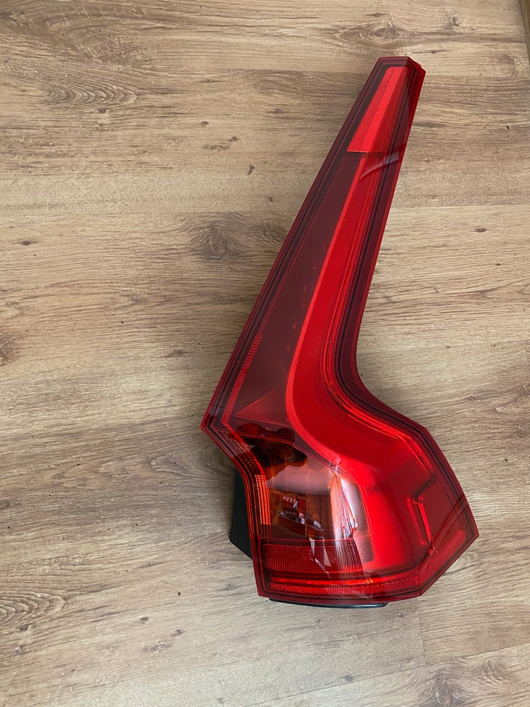 Volvo V90 lampa tył led 32293877 - 11373291731 - oficjalne archiwum Allegro