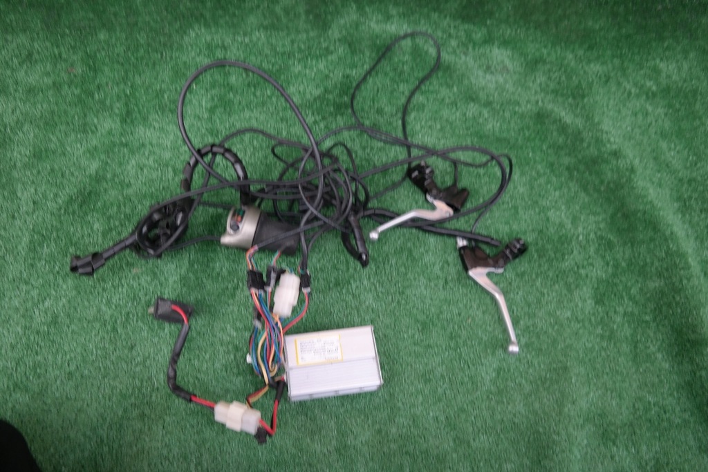 Sterownik roweru elektrycznego 37V manetka gazu - 8970745374 ... Sterownik roweru elektrycznego 37V manetka gazu - 8970745374 ...