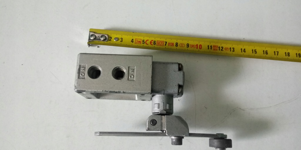 Wyłącznik krańcowy pneumatyczny SMC VM8 - 11233006377 - oficjalne ...