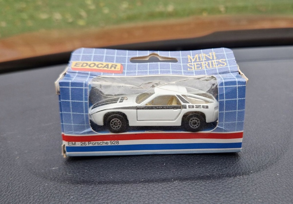 EDOCAR Porsche 928 lata 80-te (jak Superfast) - 14566336108 - oficjalne ...