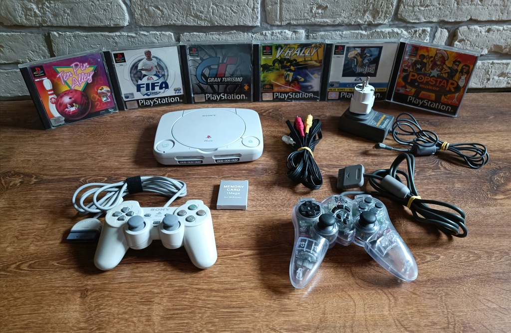 KONSOLA PLAYSTATION 1 PSone SCPH-102 ZESTAW GRY - 12683258656 ...