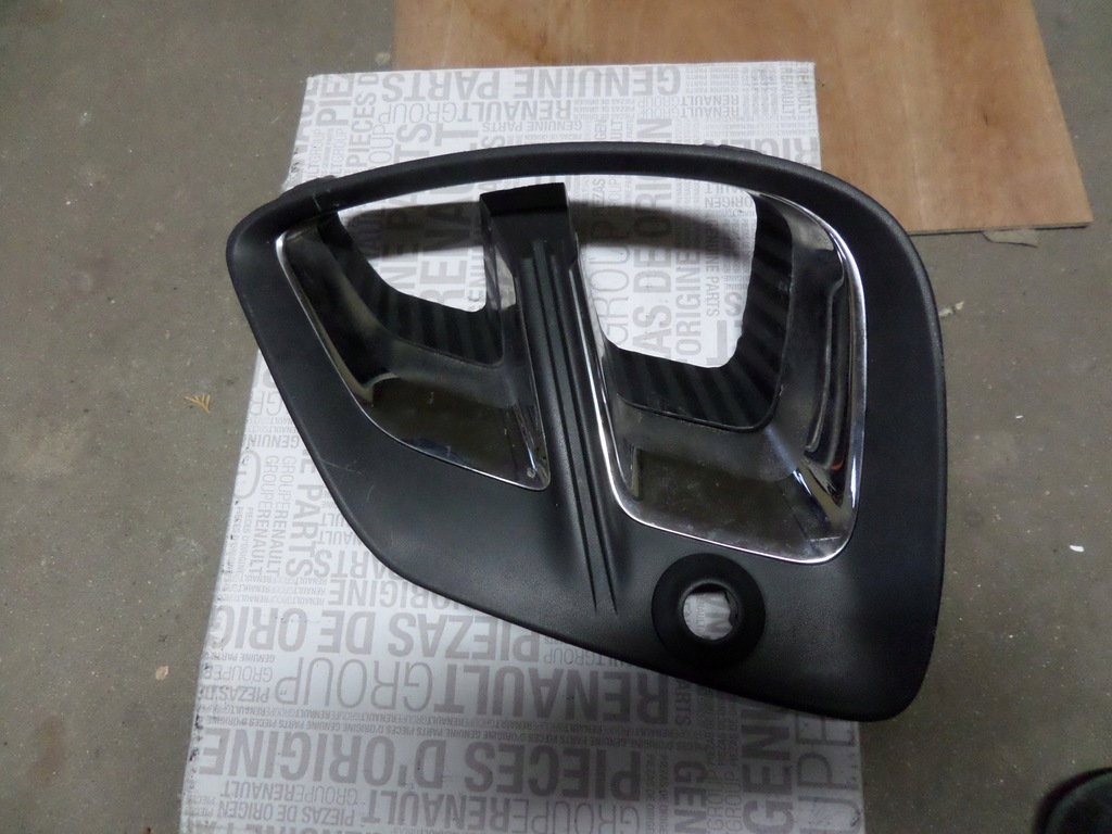 RENAULT CAPTUR II KRATKA ZDERZAKA CHROM PRAWA - 14634602092 - oficjalne archiwum Allegro