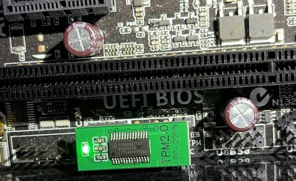 Купить МОДУЛЬ ШИФРОВАНИЯ TPM 2.0 GIGABYTE GC-TPM2.0: отзывы, фото и ...