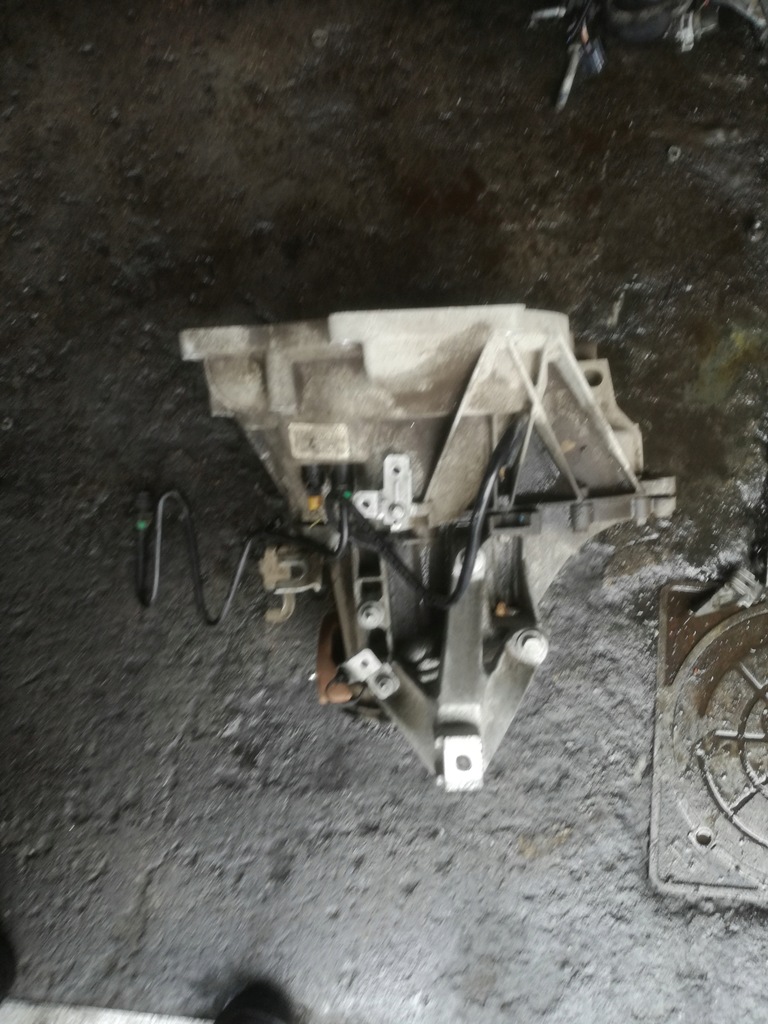 FORD FOCUS MK3 SKRZYNIA BV6R-7002-DBE 1.6 BENZYNA - 7465667231 - oficjalne archiwum Allegro