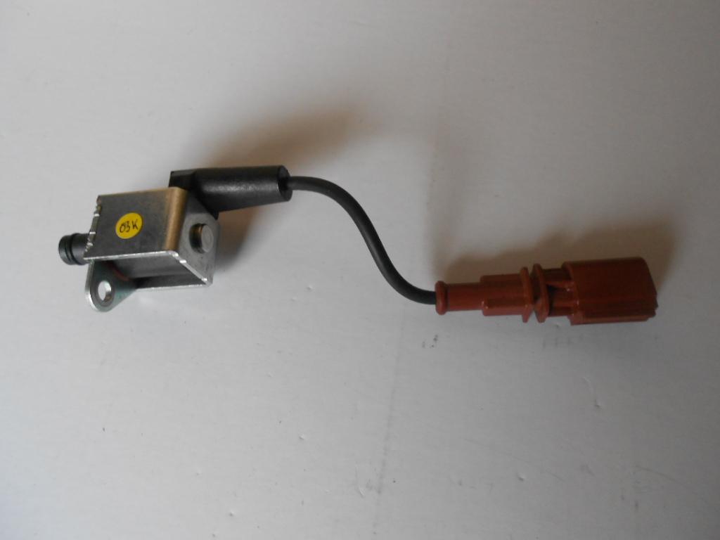 VW GOLF 7 VII ZAWÓR POMPY WODY 04L907284 - 5391116865 - oficjalne ...