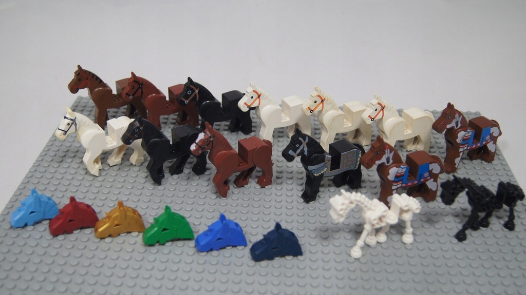 Lego Castle konie 14 sztuk + gratis maski koń czarny biały brązowy ...
