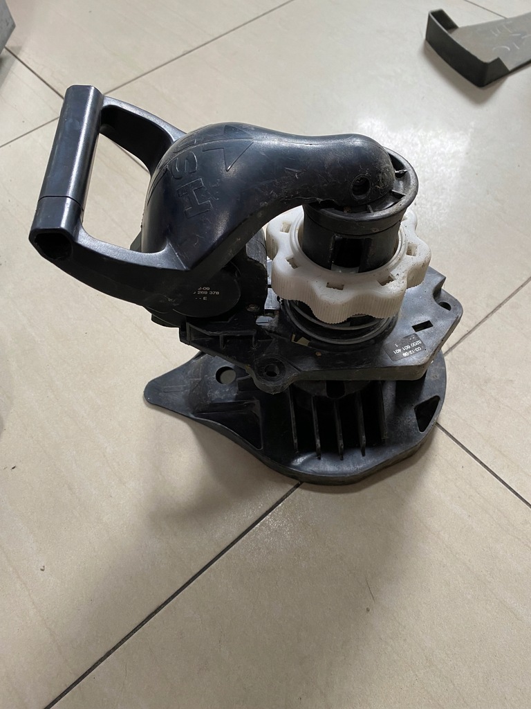 WINDA KOŁA ZAPASOWEGO RENAULT MODUS - 12323581327 - oficjalne archiwum ...